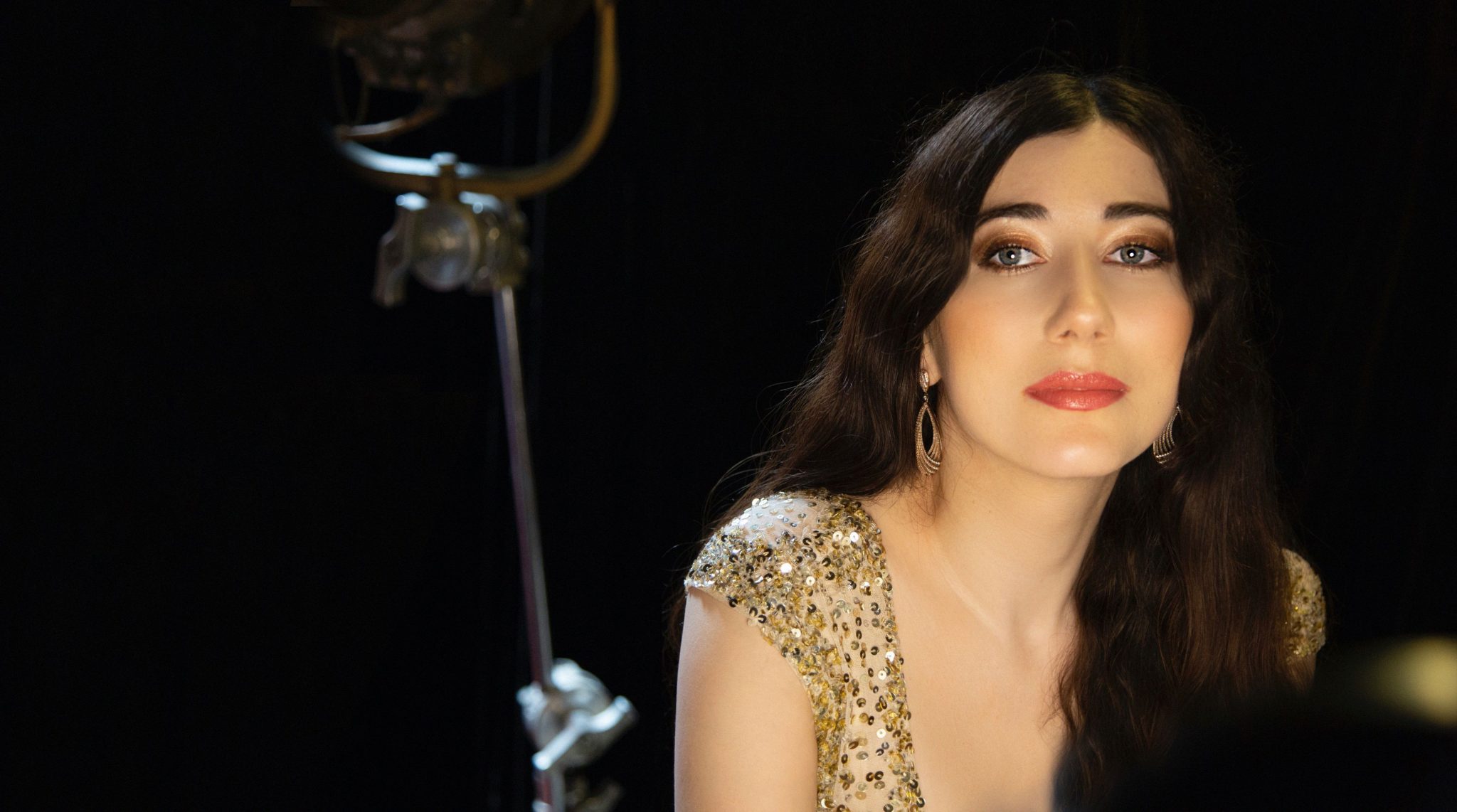 From stage to screen: the versatility of actress Anna Silverman ...